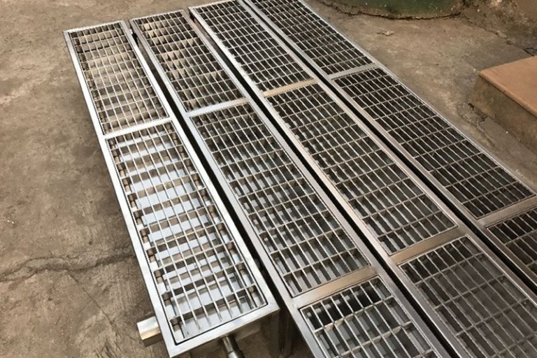 SS Gratings - Kingdom Grating